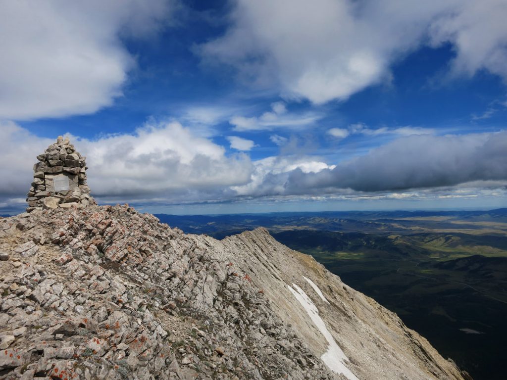 Centre Peak & Caudron Peak - Spectacular Mountains