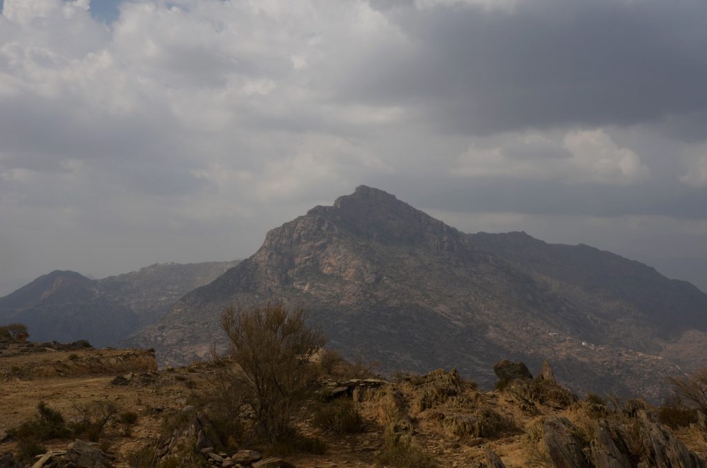 SAUDI ARABIA - Spectacular Mountains
