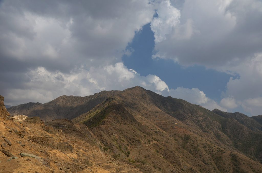 SAUDI ARABIA - Spectacular Mountains
