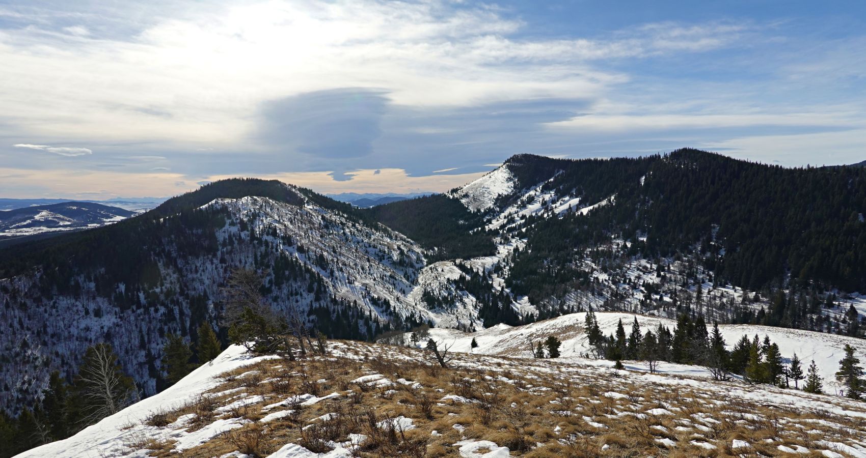 Whaleback Ridge & Chimney Rock - Spectacular Mountains